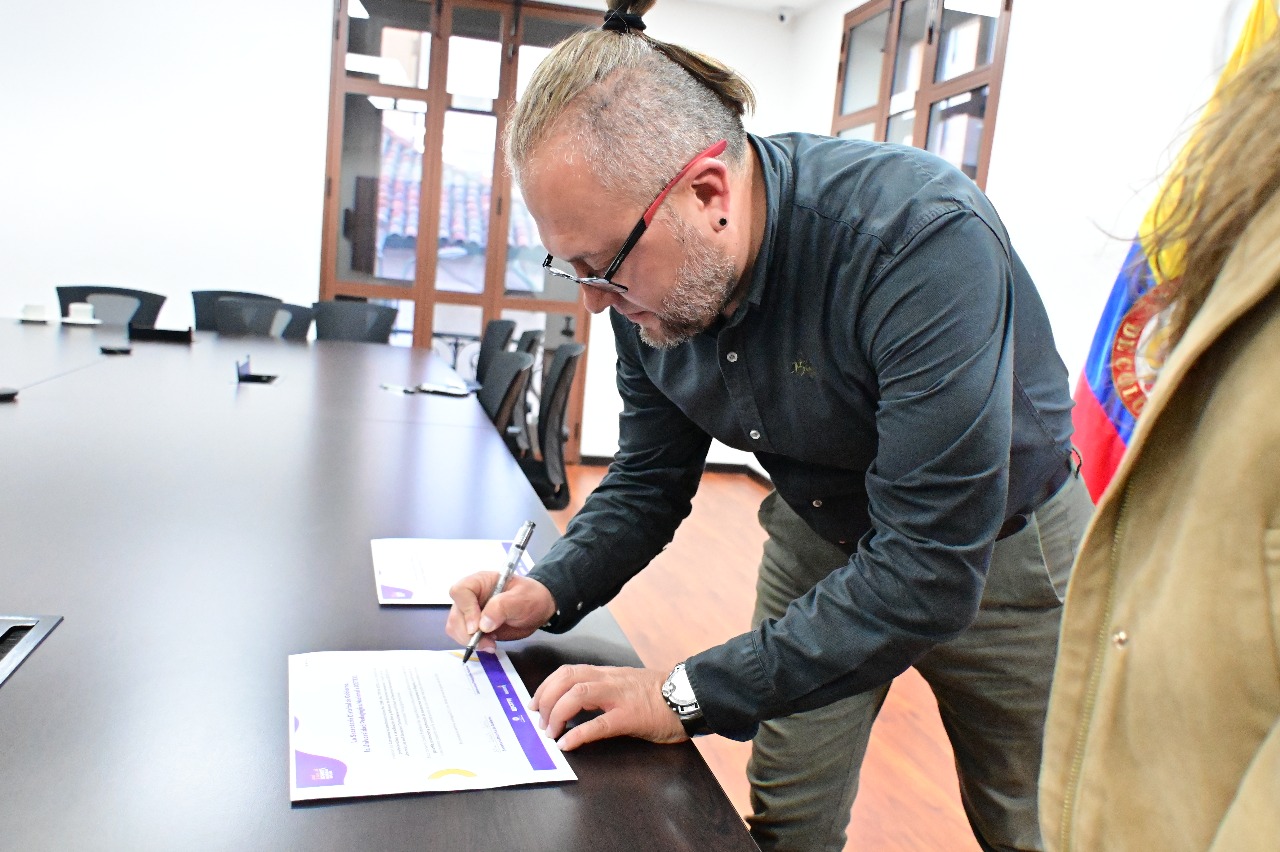 REDUCAR and the UPN Support the Creation of the Universidad Nacional de ...